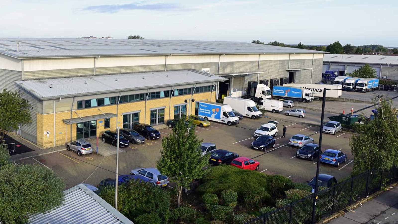 Logistics & Industrial Units | Enfield | Tritax Big Box